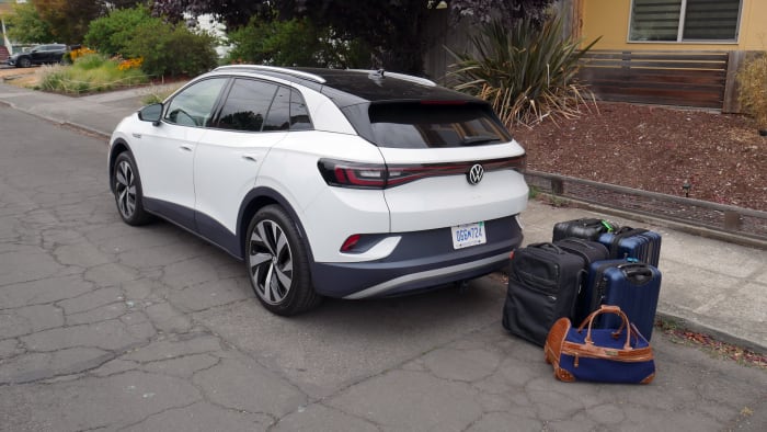 Volkswagen ID.4 Luggage Test | How much cargo space? - Autoblog