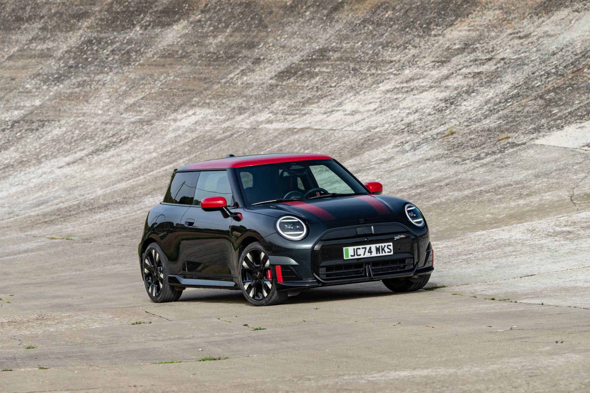 2025 MINI Cooper JCW EV isn't the hot hatch you expected - Autoblog