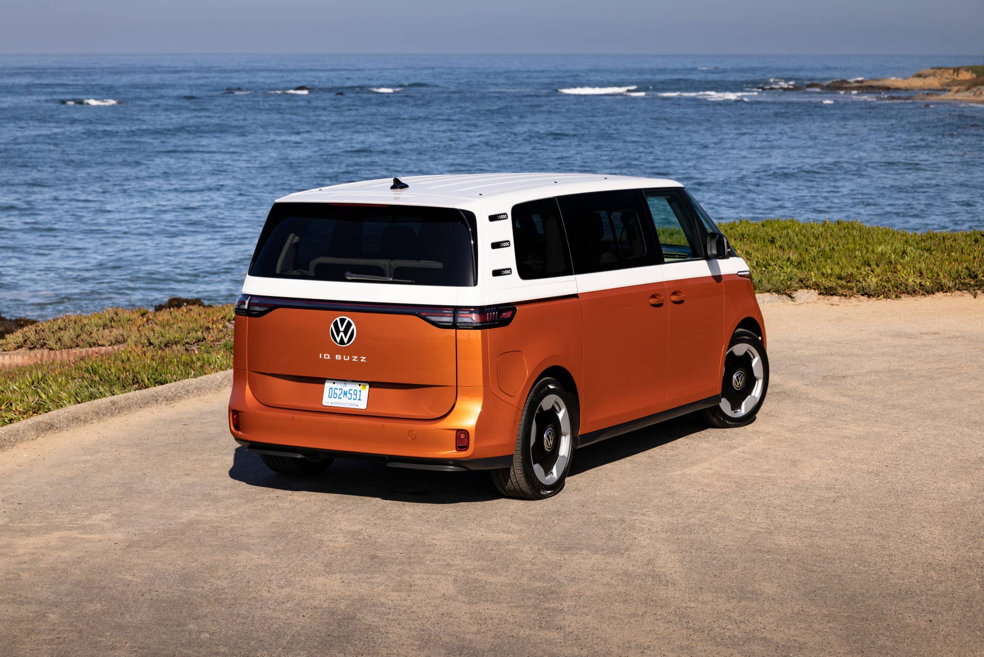 Can the VW ID. Buzz recapture the magic of the iconic VW Bus? - Autoblog
