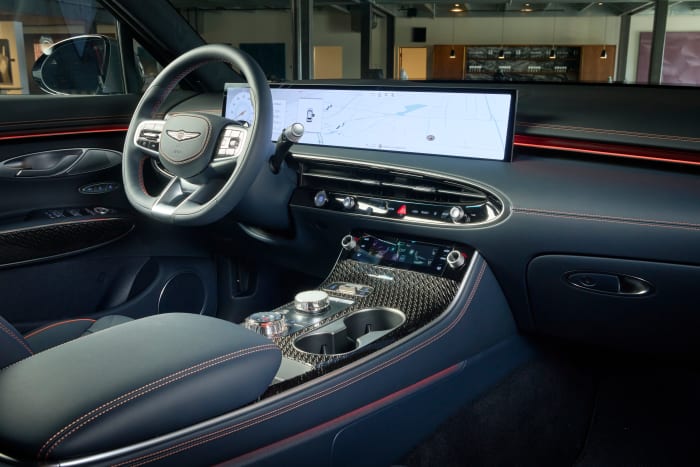 2026 Genesis GV70 refresh—what’s actually new? - Autoblog