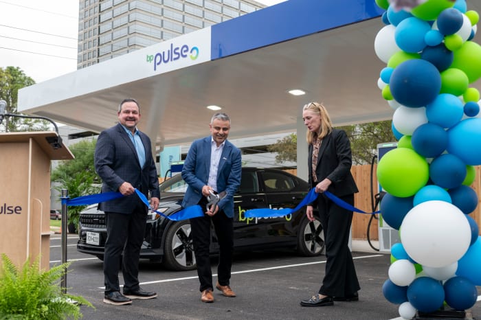 A new contender enters the EV charging race - Autoblog