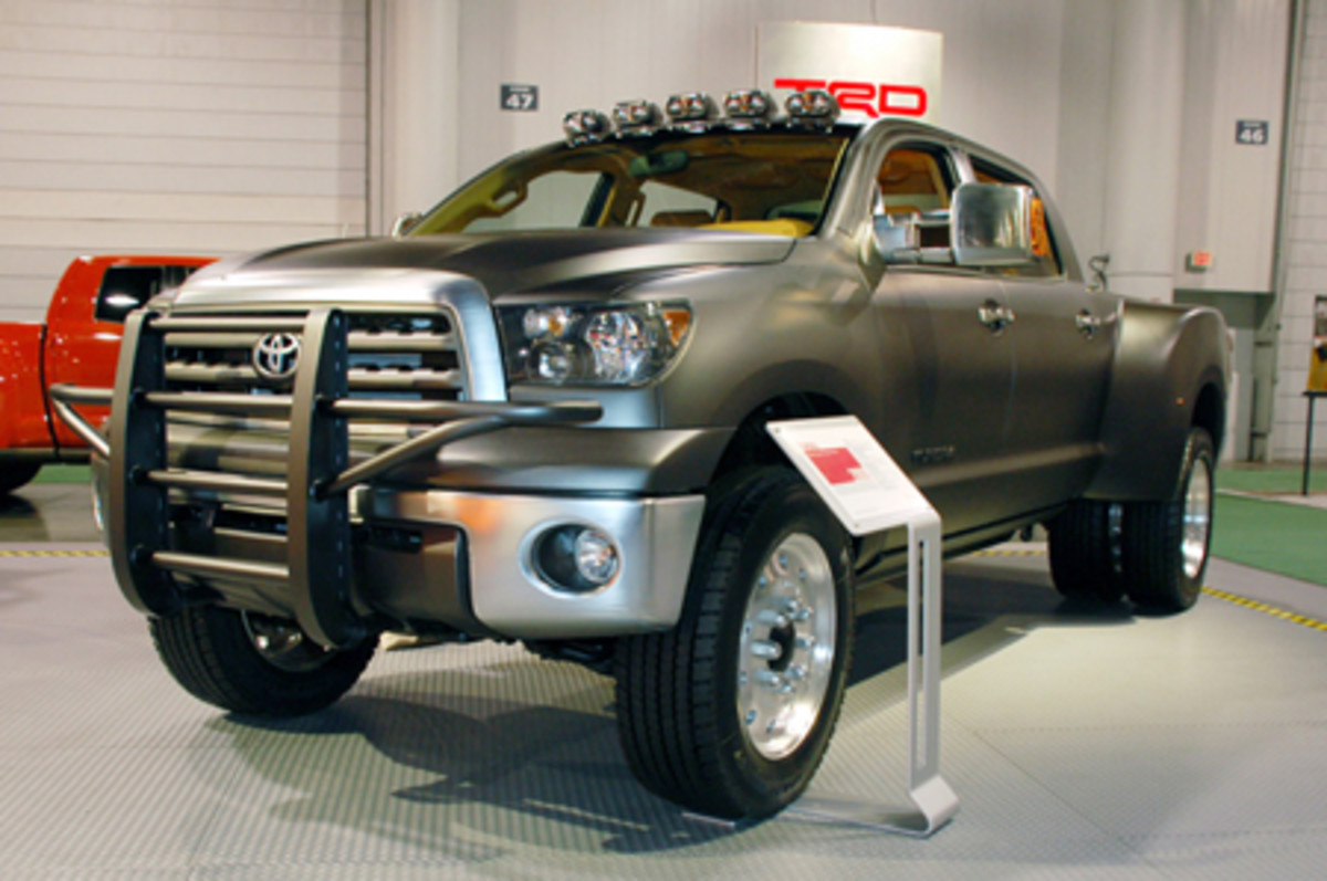 SEMA 2007: Toyota Tundra Dually Diesel - Autoblog
