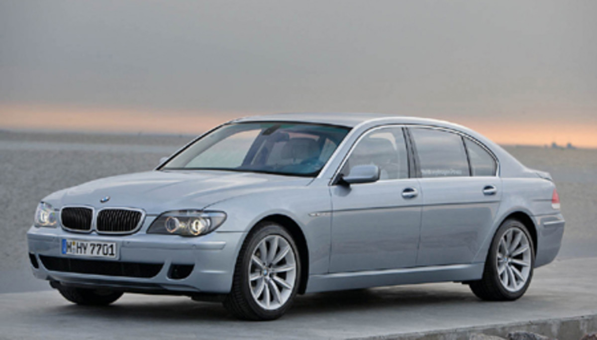 BMW introduces the Hydrogen 7 Autoblog
