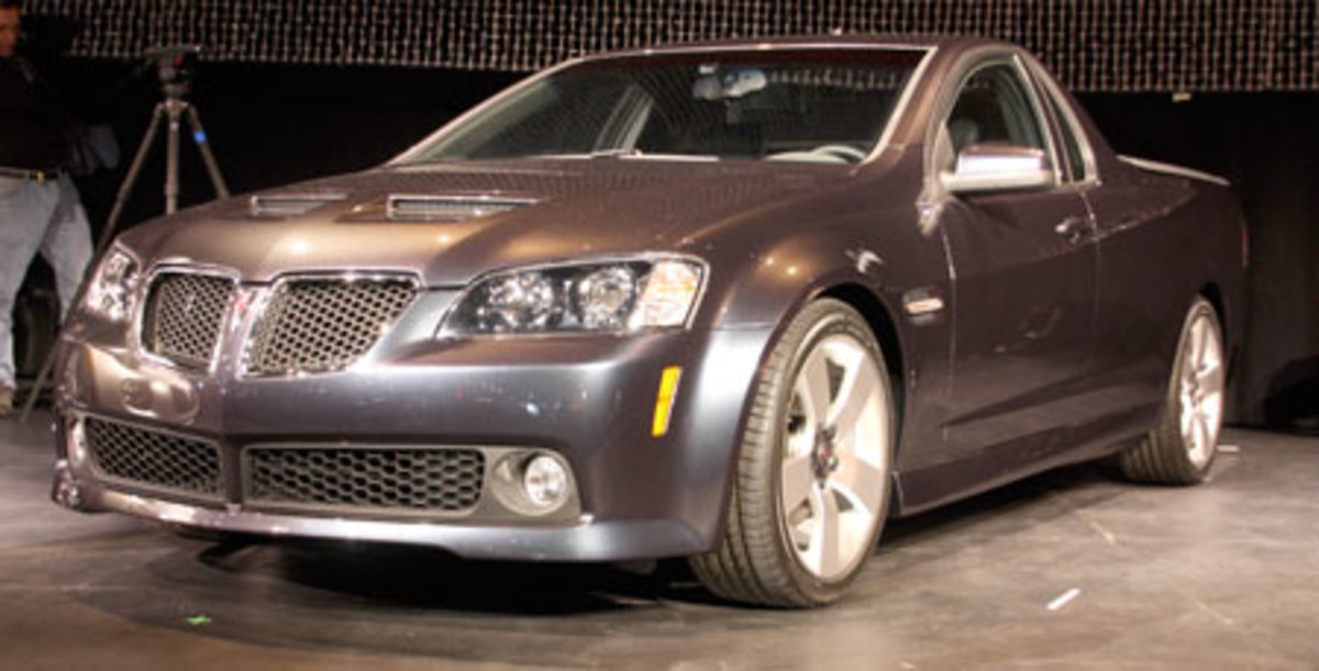 New York 2008: The Ute has landed! Live Reveal of the Pontiac G8 Sport ...