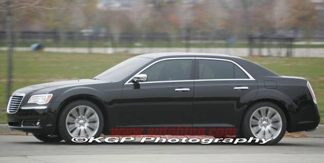 Spy Shots: 2012 Chrysler 300C caught completely undisguised - Autoblog