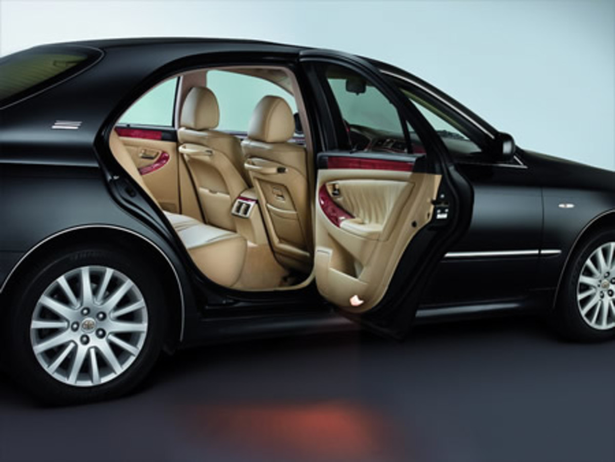 Beijing Auto Show: FAW Red Flag HQ3 - Autoblog: Car News, Reviews and ...