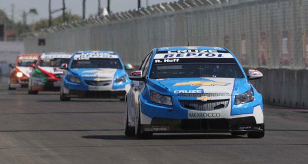 Cruze Contol: New Chevy WTCC car takes first pole, double victories in ...