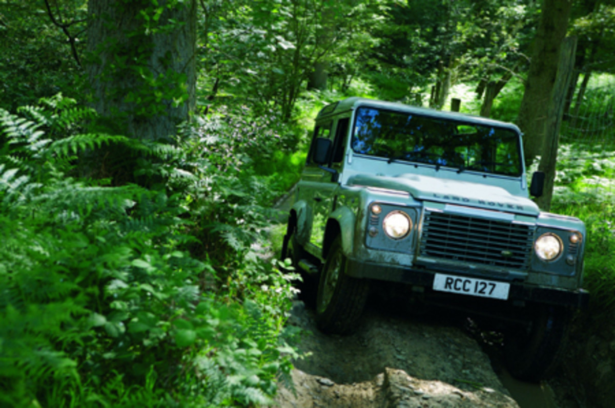 2007 Land Rover Defender unveiled - Autoblog