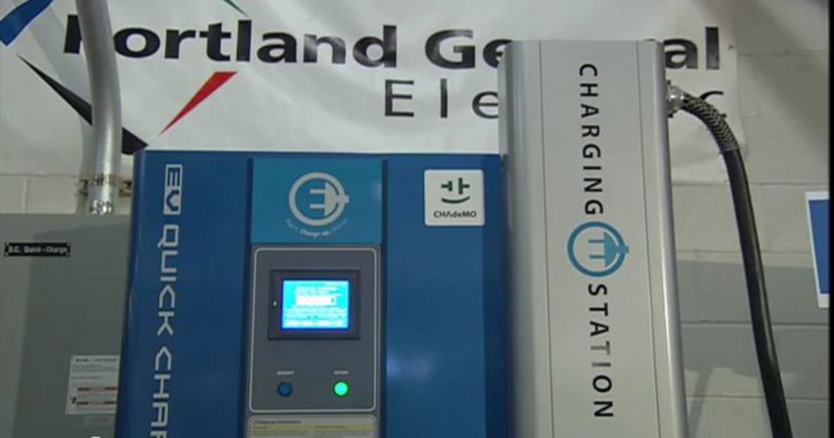 Nation's first public quick-charge station opens up in Portland, OR [w ...
