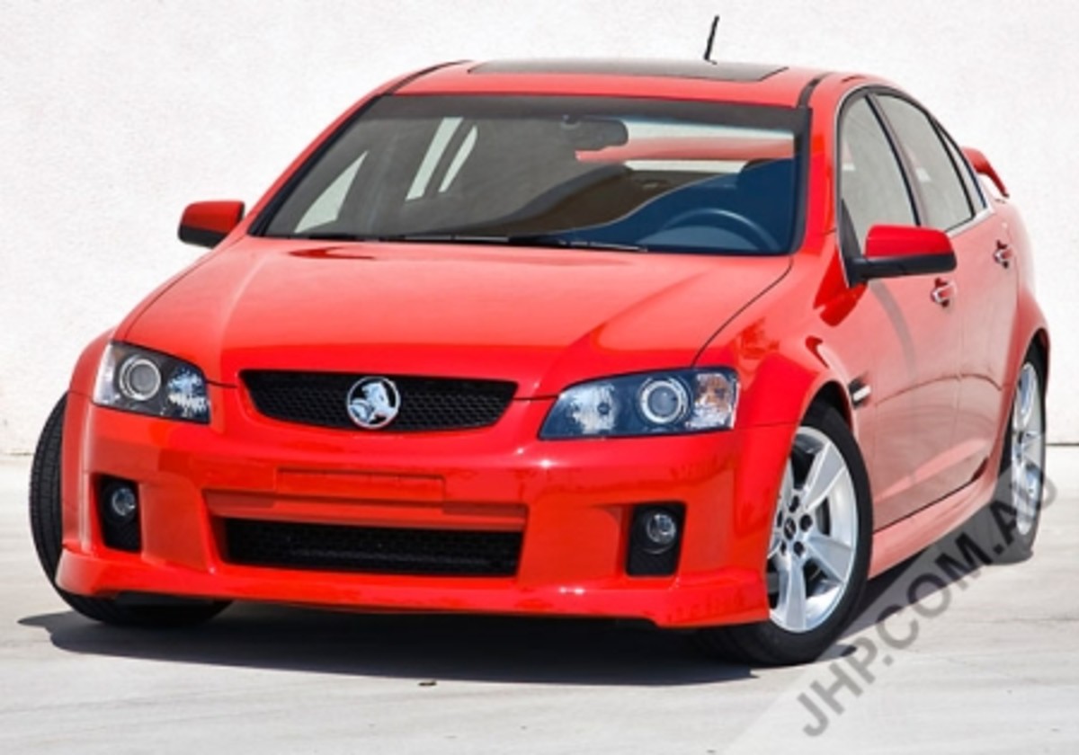 Someone did it: Holden Commodore conversion for your Pontiac G8 - Autoblog