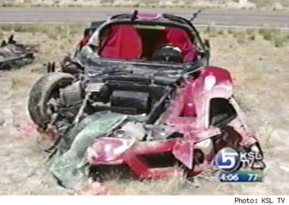 T-Top Enzo destroyed in high-speed crash - Autoblog
