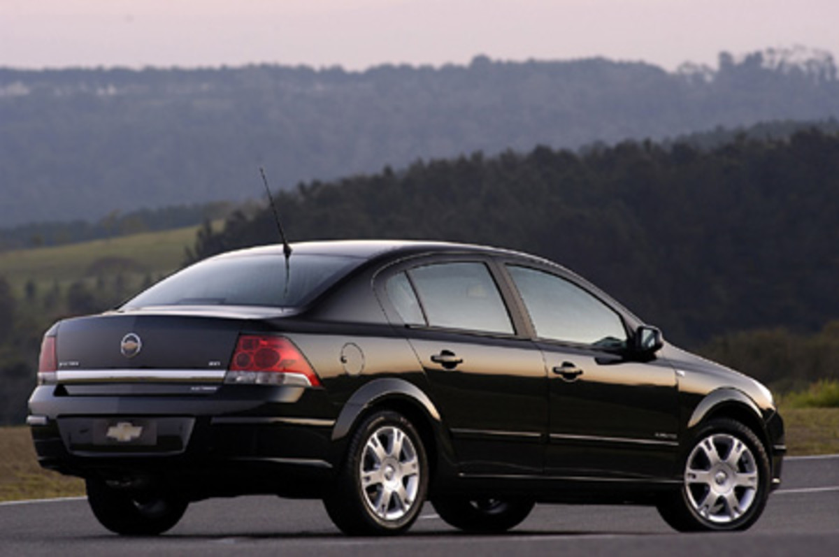 Opel Astra Sedan unveiled. Is this the new Saturn Ion? - Autoblog