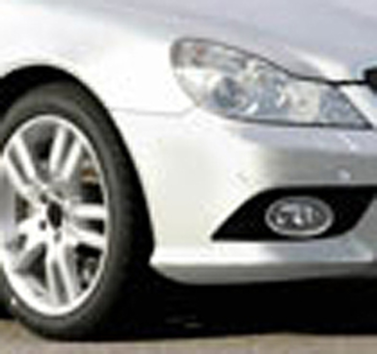 Spy Shots: 2009 Mercedes-Benz SL in the photochopped buff - Autoblog