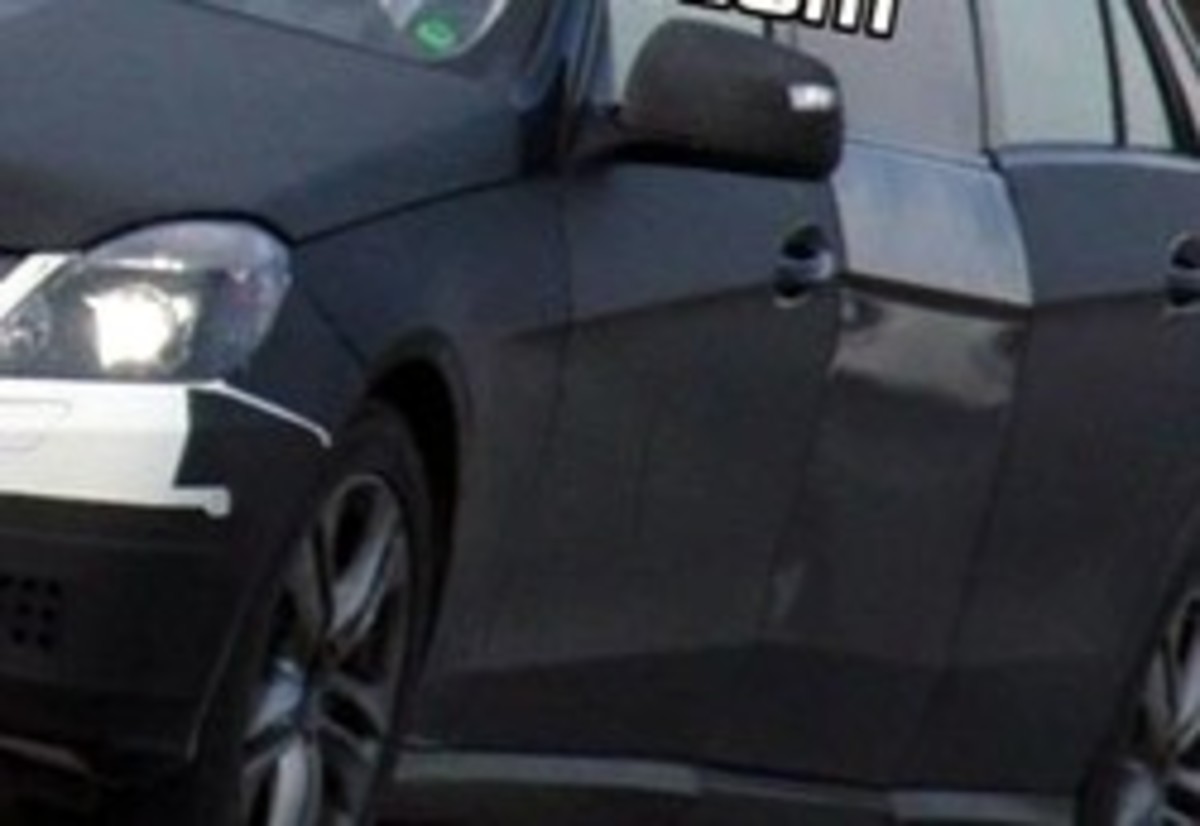 Thats A Stretch Mercedes E Class Limo Spied Autoblog