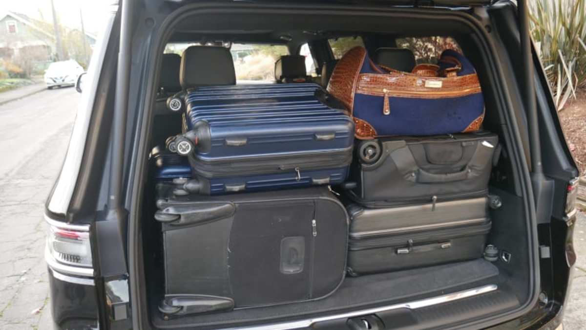 Jeep Grand Wagoneer Luggage Test | How much space behind 3rd row ...