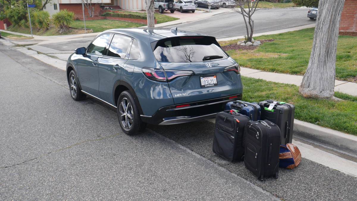 Honda HR-V Luggage Test: How much cargo space? - Autoblog