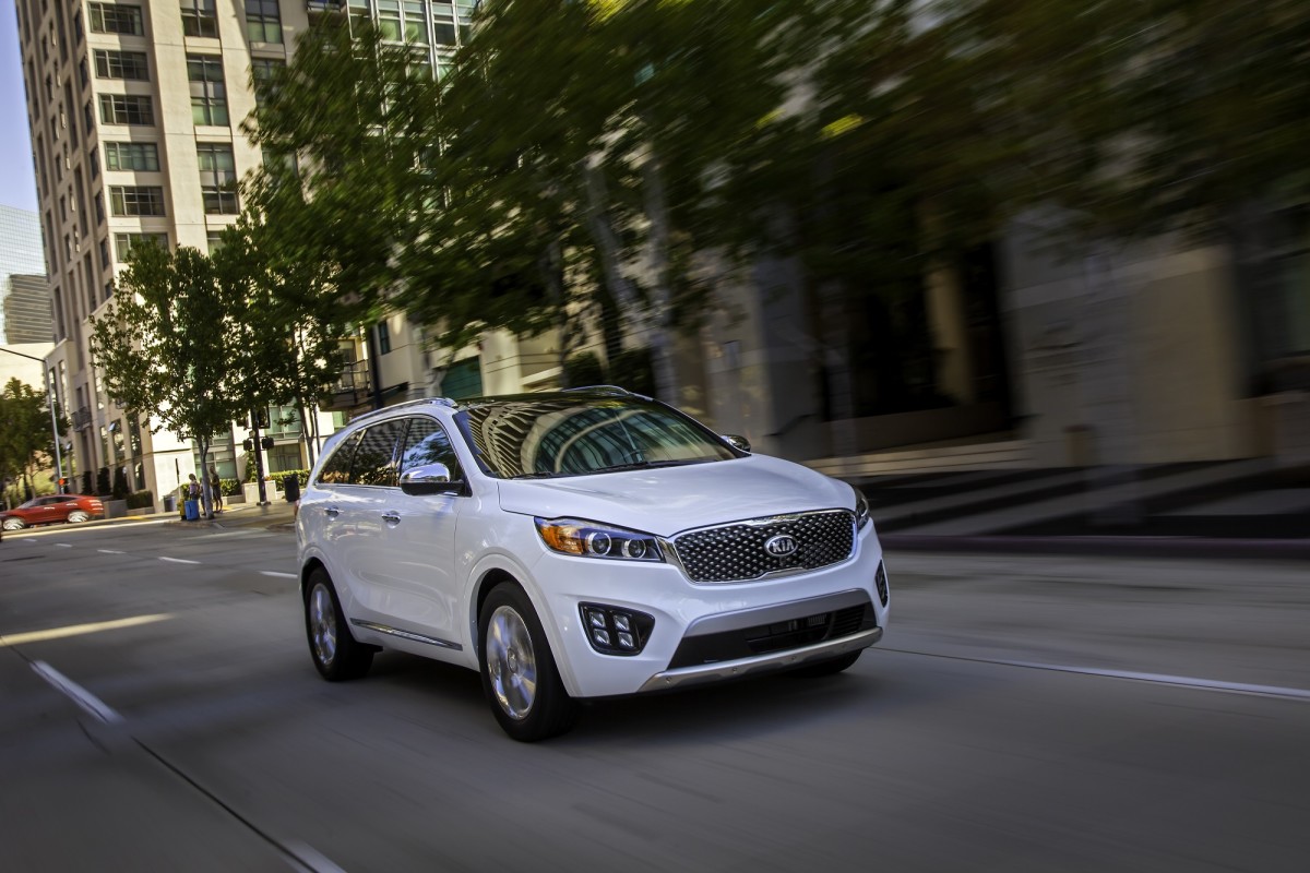 Kia recalls 28,000 units of the 2016 Sorento and Sedona over rollaway ...
