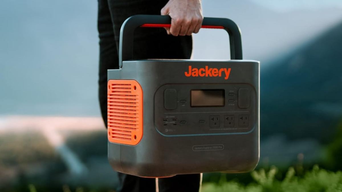 The Jackery Explorer 2000 Pro portable power station just dropped to ...