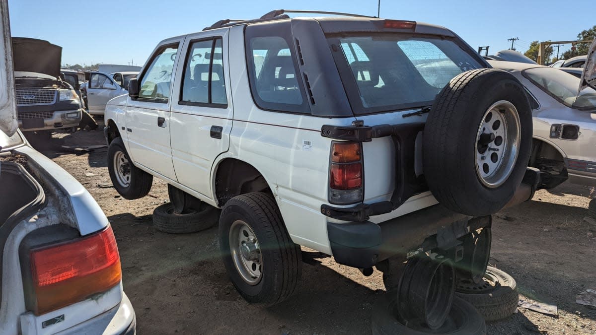 Junkyard Gem: 1994 Isuzu Rodeo 4WD - Autoblog