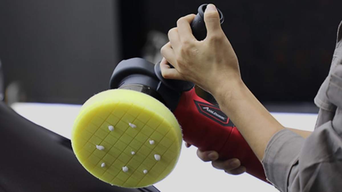 How to buff out scratches on a car - Autoblog