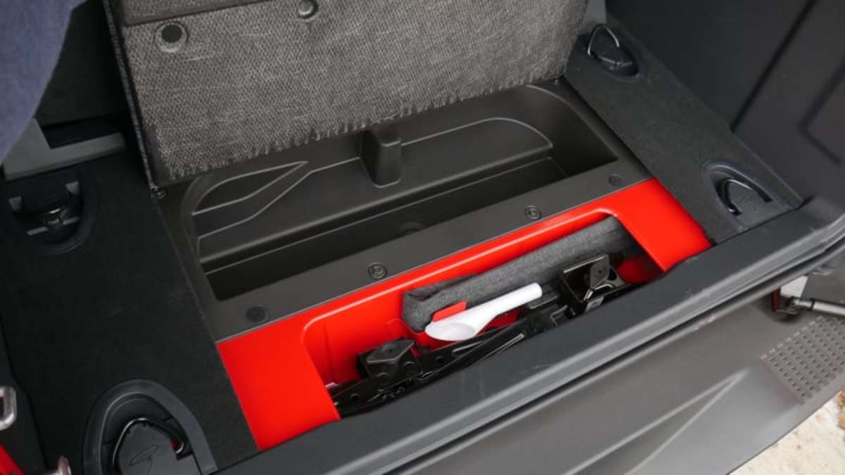 Ford Bronco 2 Door Luggage Test How Much Cargo Space Autoblog