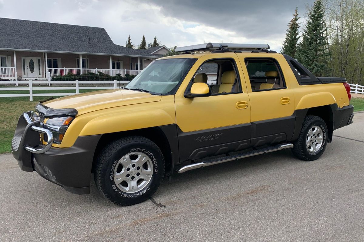 2002 Chevrolet Avalanche Base Camp concept pops up on Cars & Bids ...