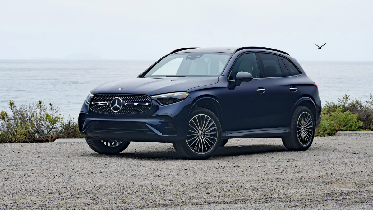 2024 Mercedes-Benz GLC-Class Review: Luxurious, practical, surprisingly athletic - Autoblog