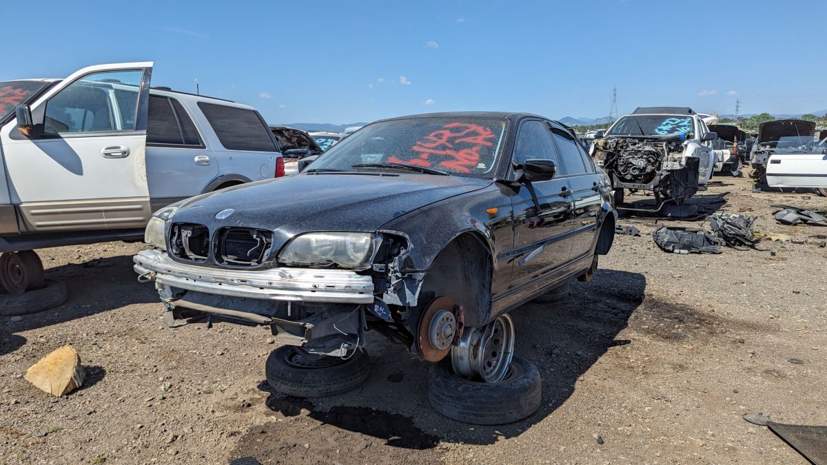 Junkyard Gem 2005 BMW 325i Sedan Autoblog
