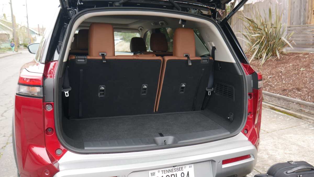 Nissan Pathfinder Luggage Test | How much cargo space behind 3rd row ...