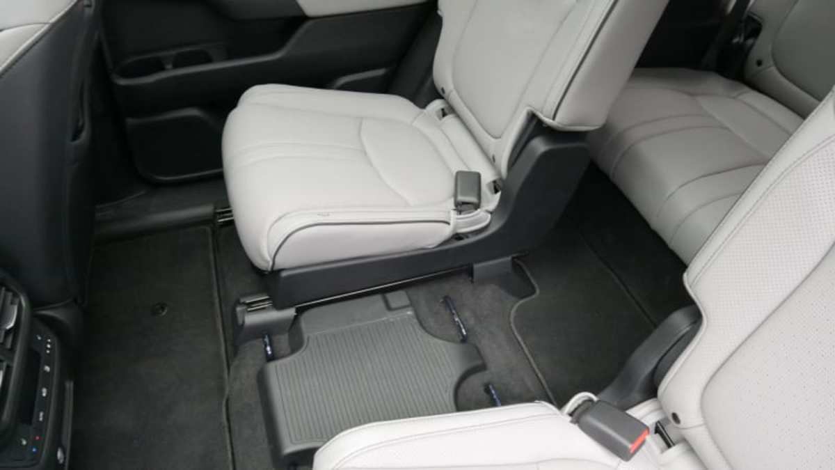 2025 Honda Pilot Review: Well-rounded three-row SUV adds Black Edition ...