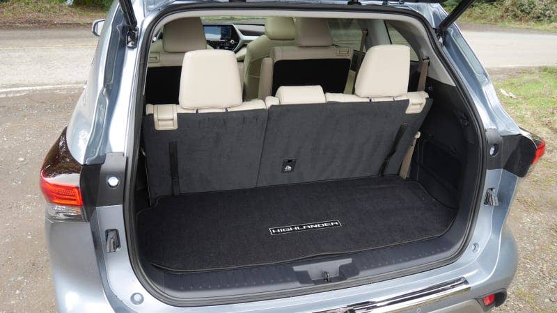 Toyota Highlander Luggage Test | How much fits behind the third row ...