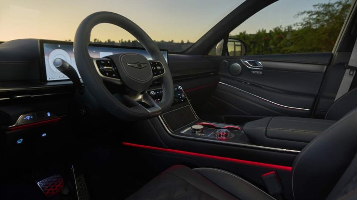 2025 Genesis GV80, new GV80 Coupe revealed for U.S., featuring 27-inch OLED display - Autoblog