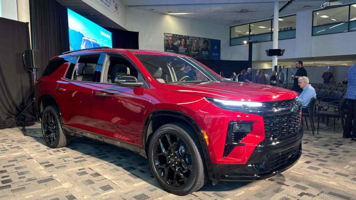 2024 Chevrolet Traverse gets rugged looks, new turbo engine, Z71 trim ...