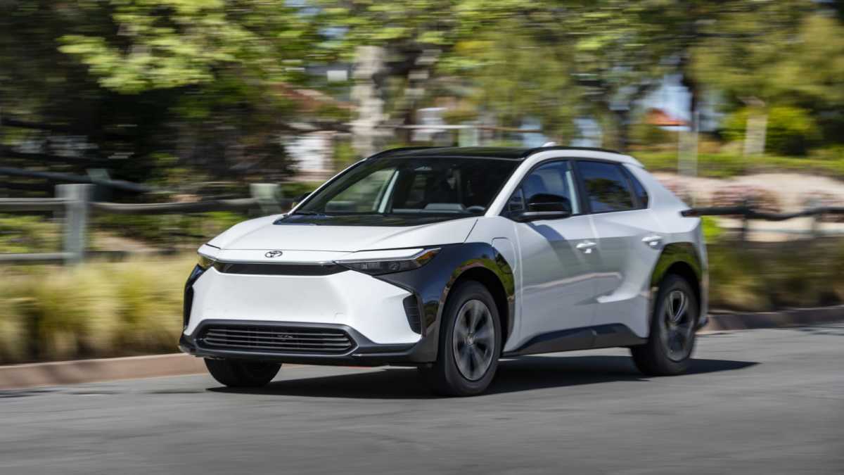 2024 Toyota bZ4X Review: A ground ball single up the middle - Autoblog