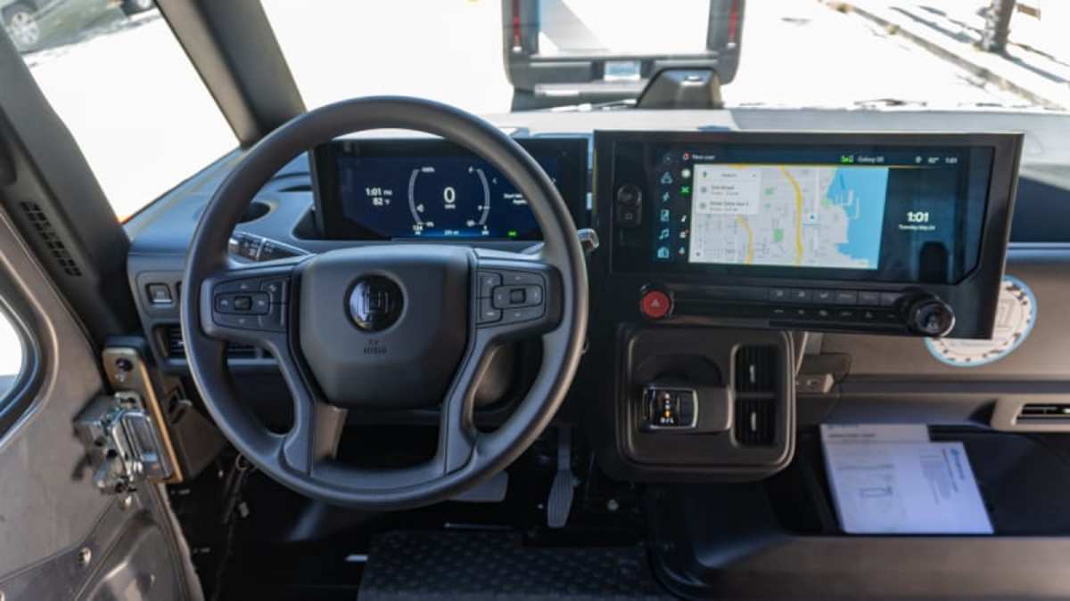 What it's like to drive GM's BrightDrop Zevo 600 electric delivery van ...