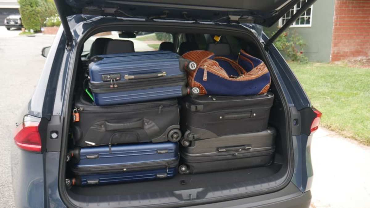 Toyota Grand Highlander Luggage Test: How much fits behind the third ...