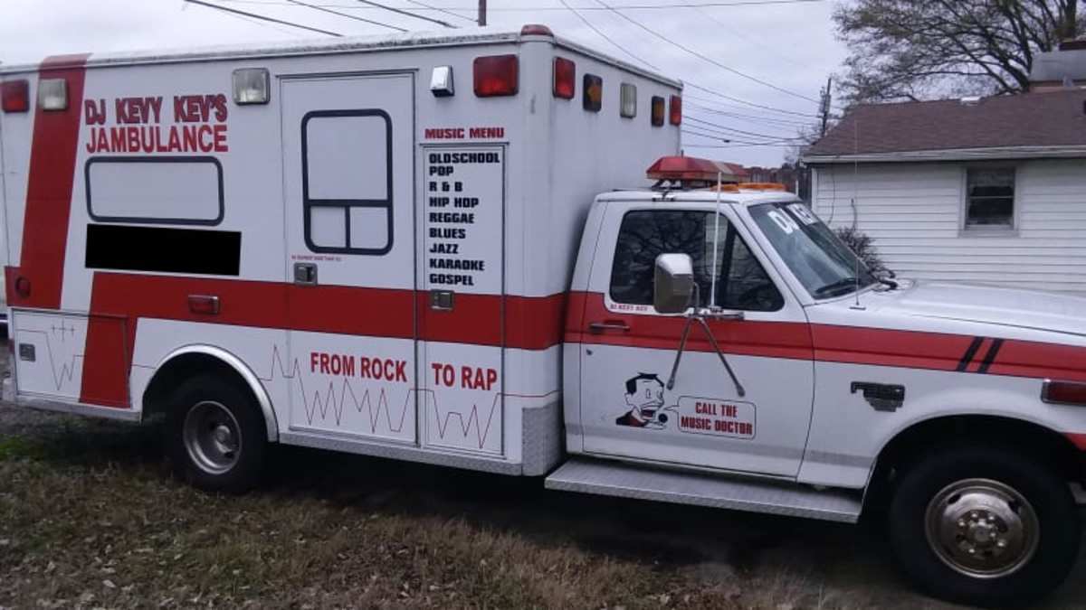 Call a doctor for the Jambulance: One man's many project cars are ready for repairs - Autoblog ...