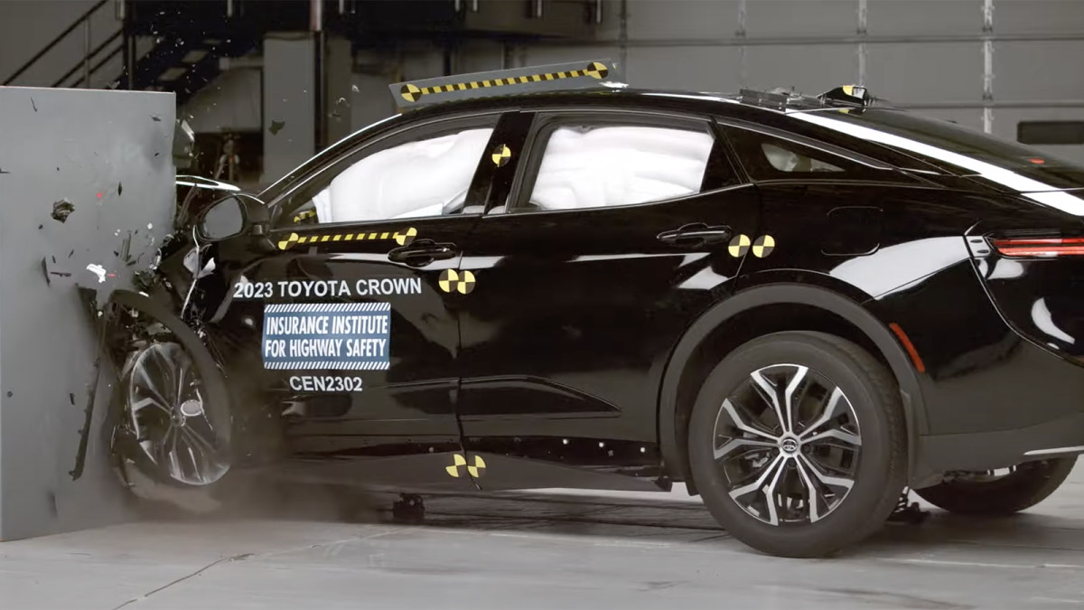 2023 Toyota Crown earns IIHS Top Safety Pick+ award - Autoblog