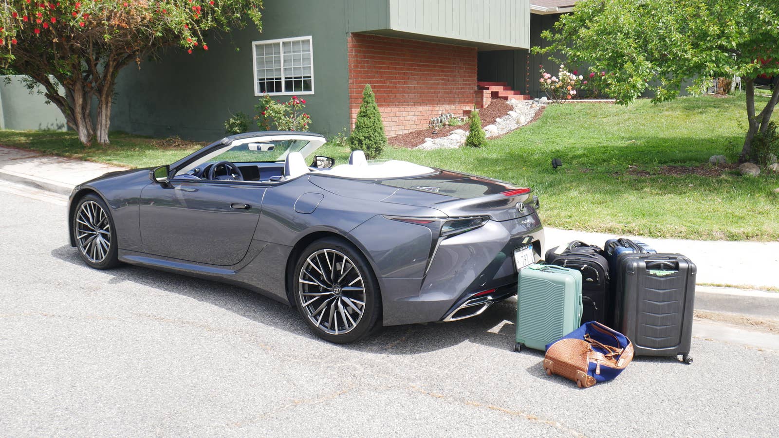 Lexus LC Convertible Luggage Test: How much fits in the trunk ...
