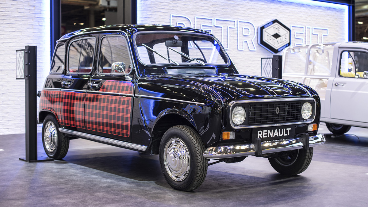 Renault partners with R-Fit to show off EV-converted classics - Autoblog