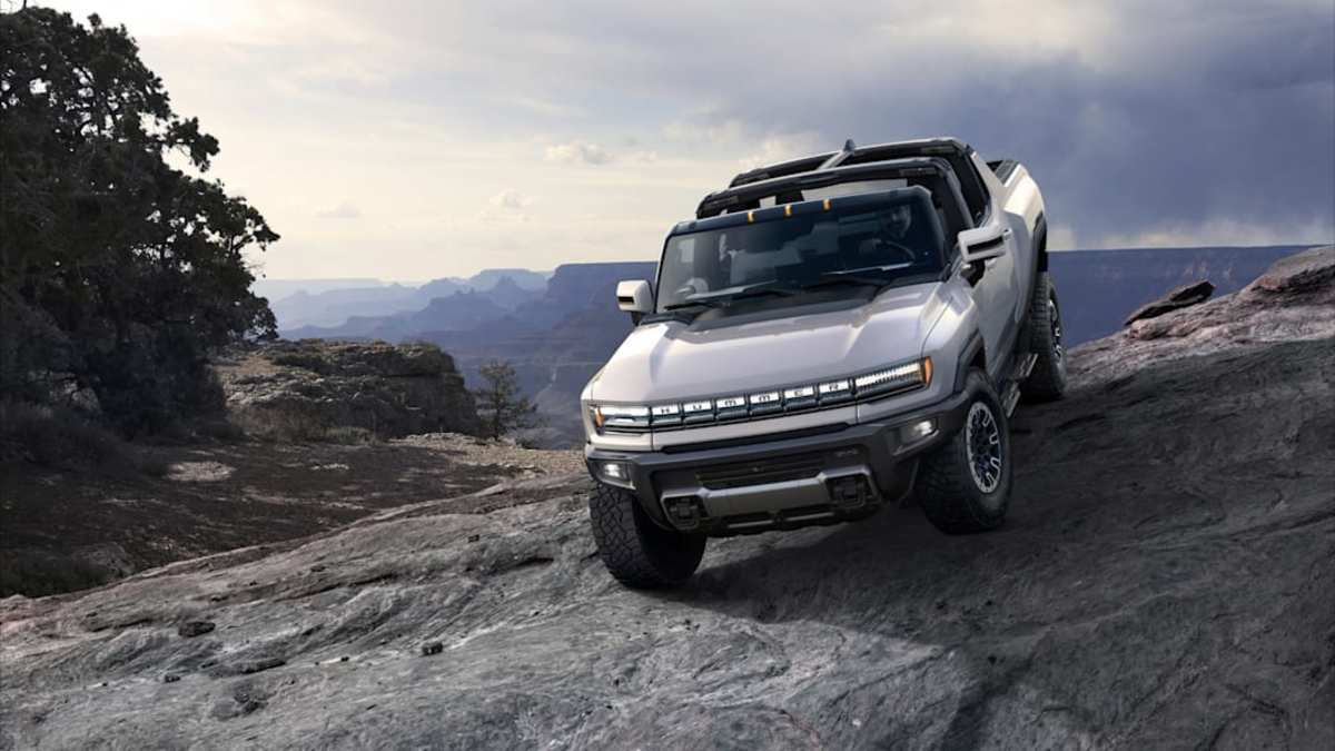 How much does the new hummer weigh store