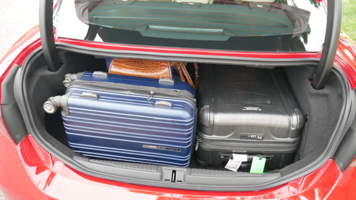 Alfa Romeo Giulia Luggage Test: How big is the trunk? - Autoblog