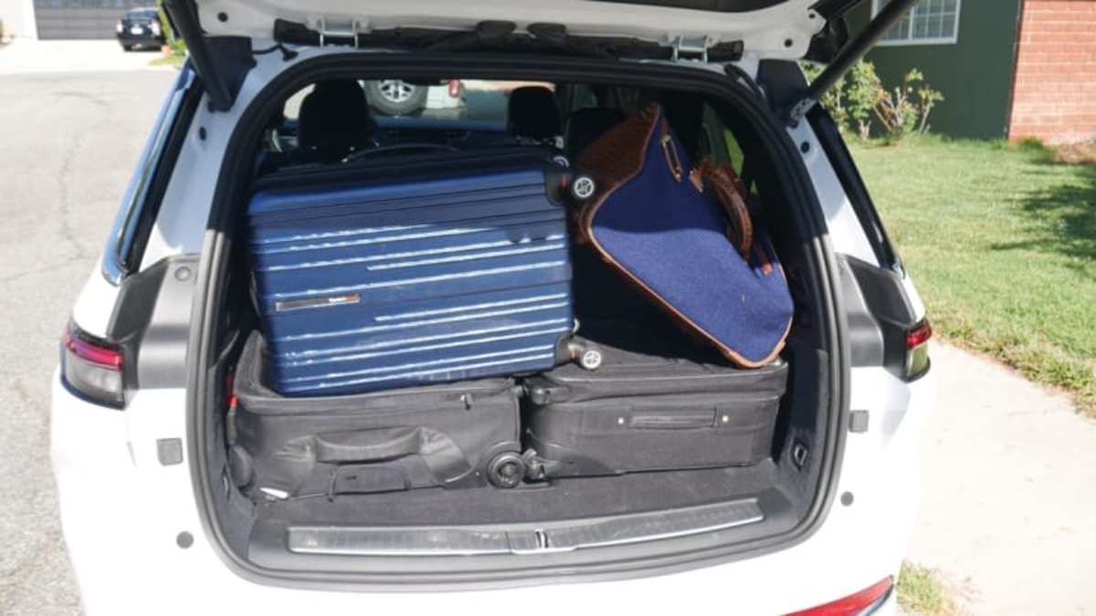 Jeep Grand Cherokee L Luggage Test: How much fits behind the third row ...
