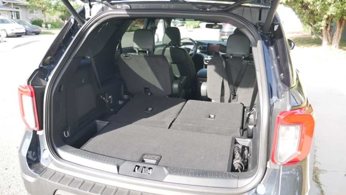 Ford Explorer Luggage Test: How much fits behind the third row? - Autoblog