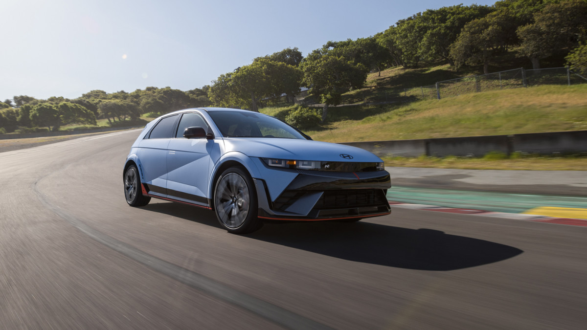 Ioniq 5 first drive store