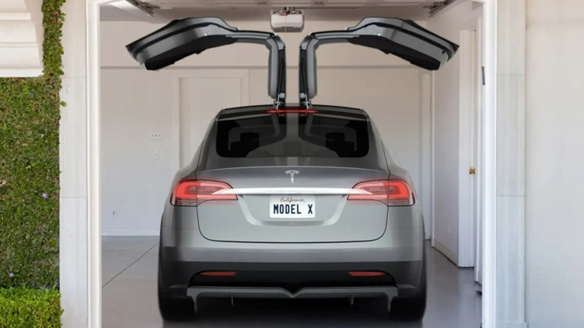 Tesla suv butterfly doors store