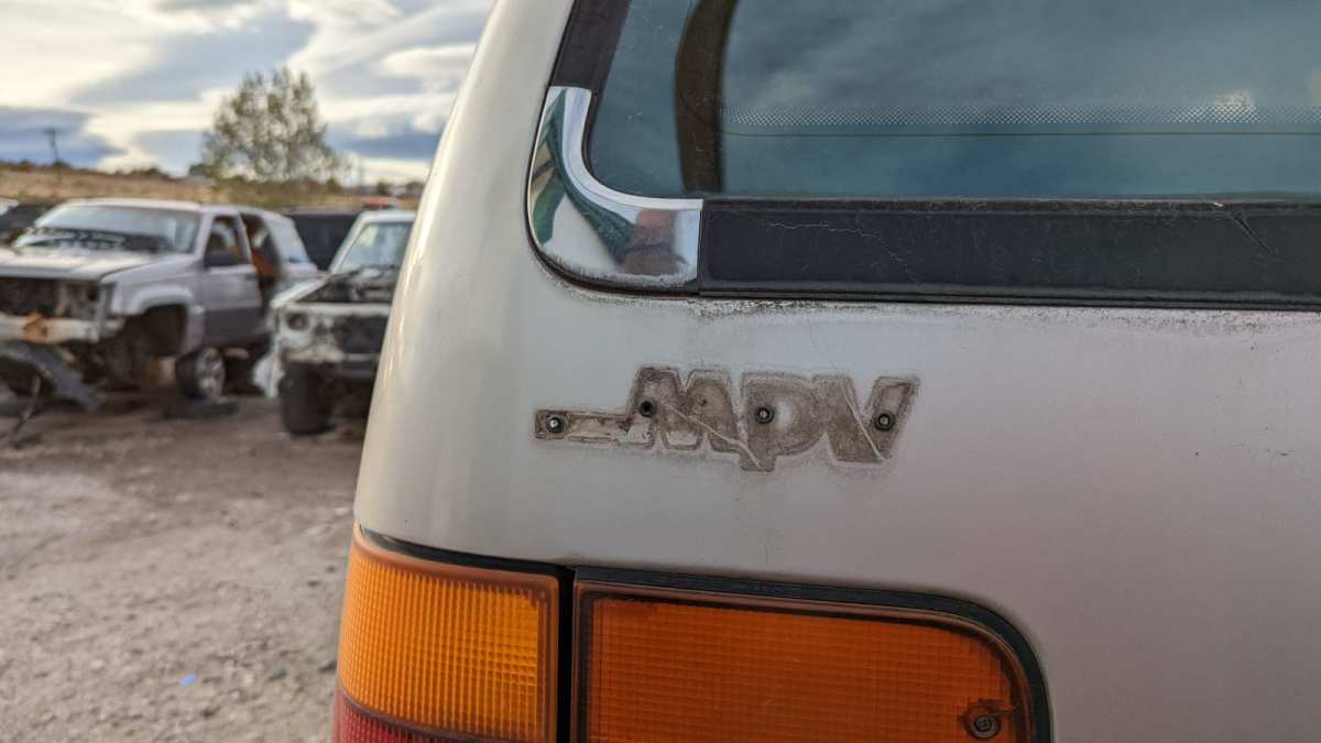 Junkyard Gem: 1990 Mazda MPV 4WD - Autoblog