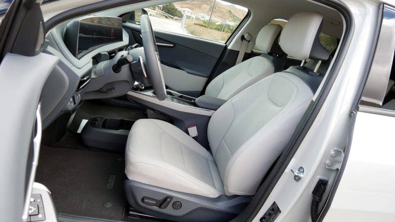 Kia EV6 Wind RWD Road Test Review: Testing the volume seller - Autoblog