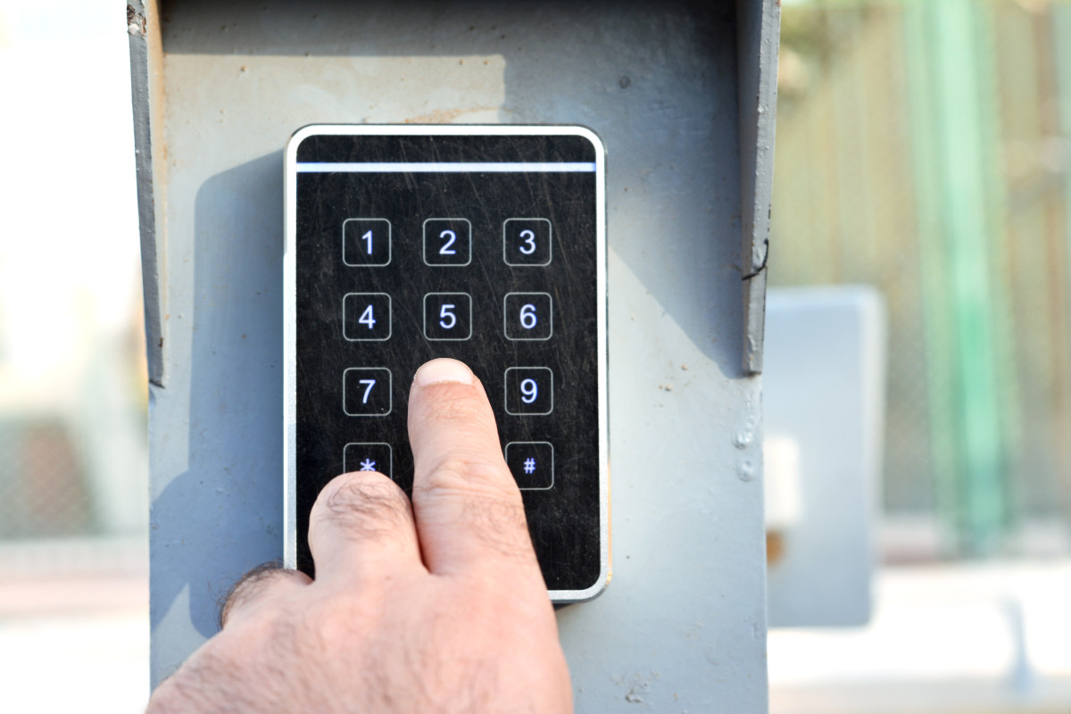 The best garage door keypads of 2024 - Autoblog