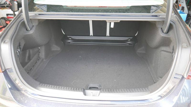 Mercedes-Benz E-Class Luggage Test: How big is the trunk? - Autoblog